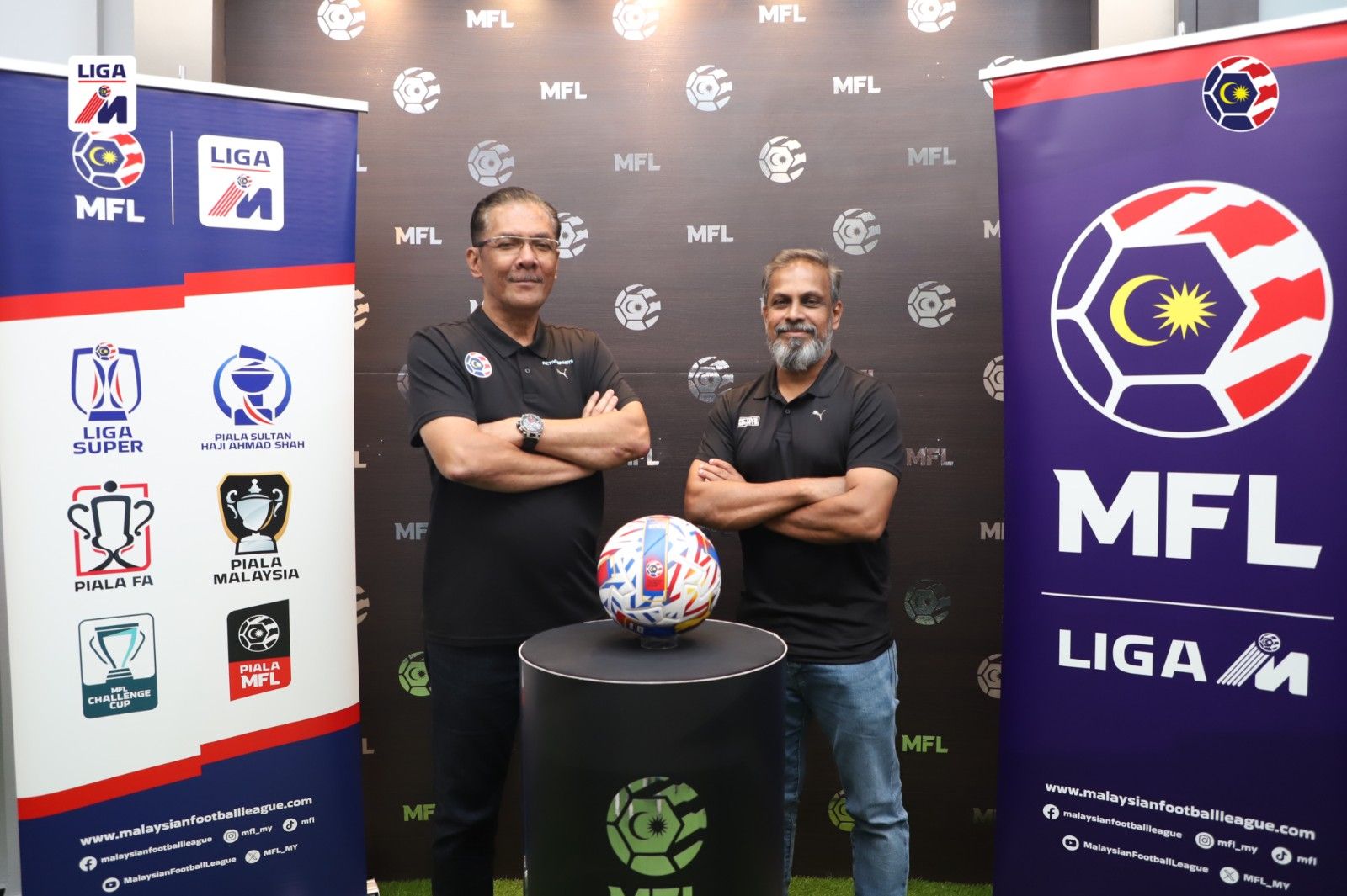 Malaysian Football League - PUMA ORBITA MFL 1 KEKAL BOLA RASMI LIGA ...