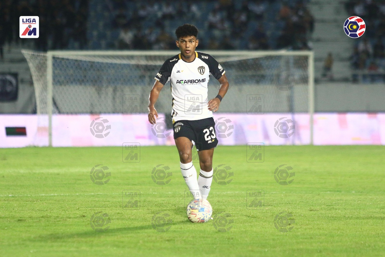 Malaysian Football League - AZAM AZMI KEMBALI BURU PRESTASI TERBAIK